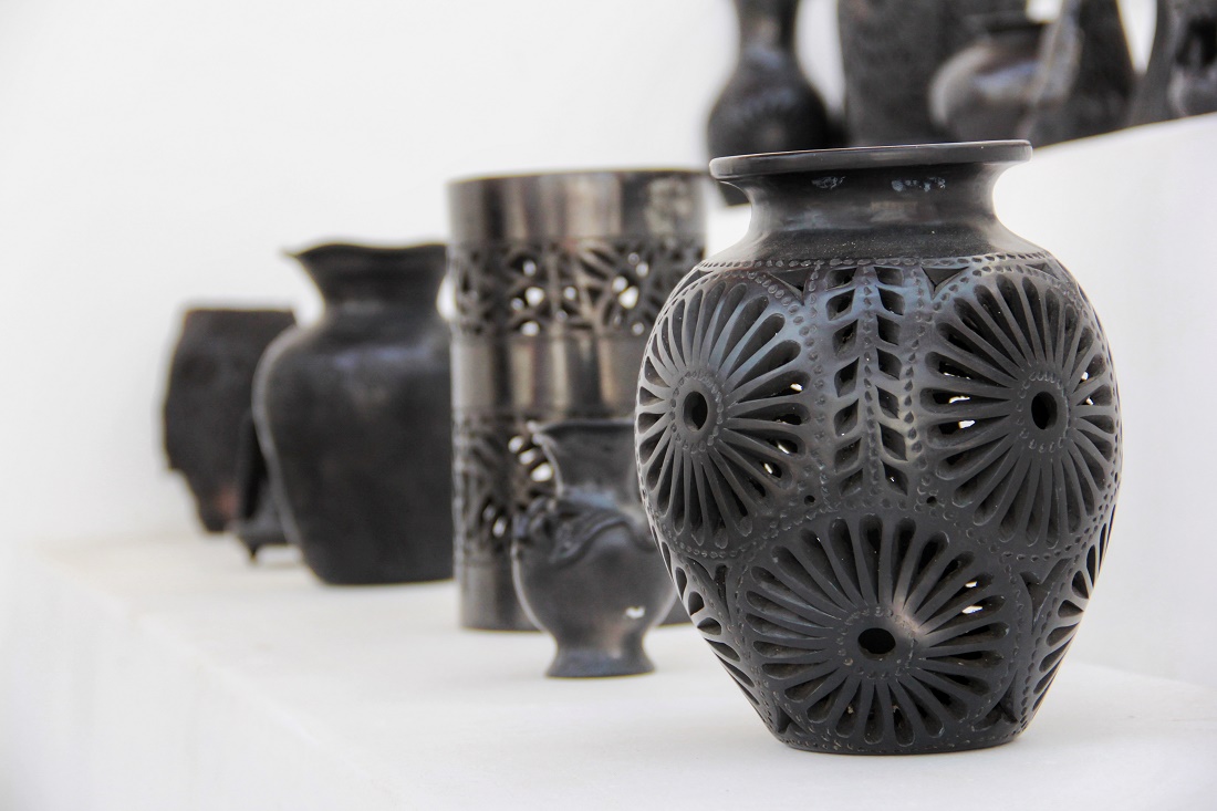Se mantiene viva y pujante la artesanía del barro negro de Coyotepec – Hola